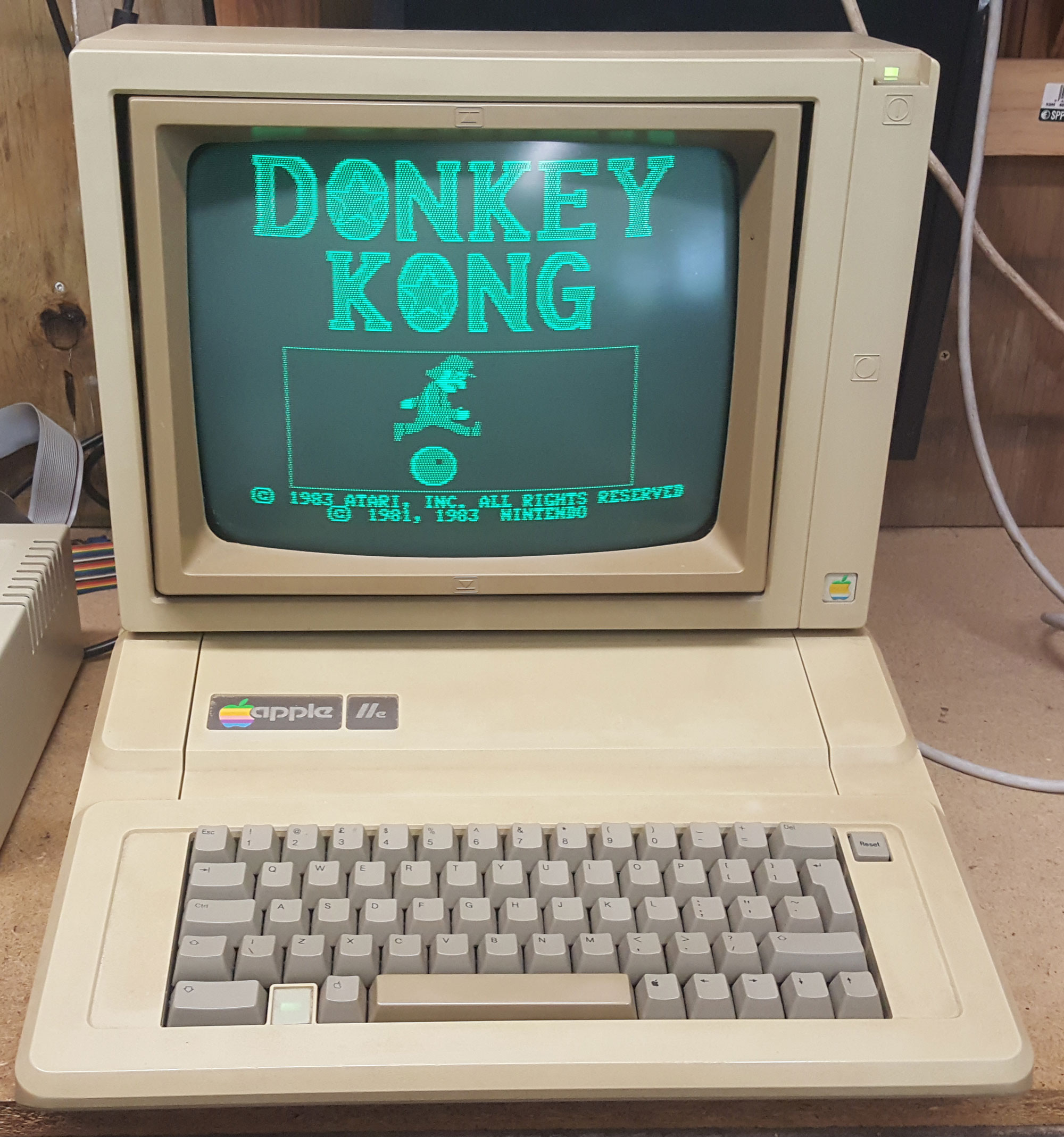 Apple IIe Vintage Vibe Apple IIe Vintage Vibe